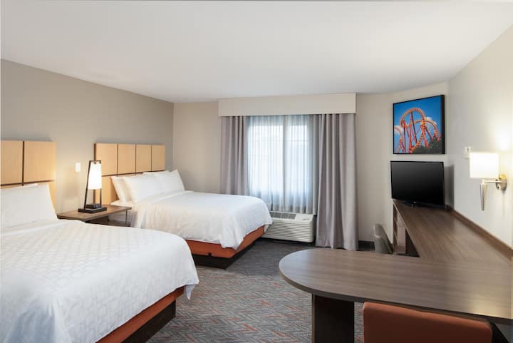 Amazing Deal! 2 Studio Suites! With Heated Pool! - Orange, CA