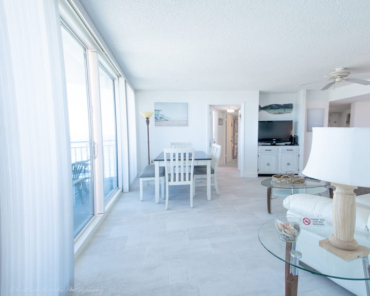 Sea Forever 20nw 2br Enchanting Ocean Views, Pool - Daytona Beach, FL