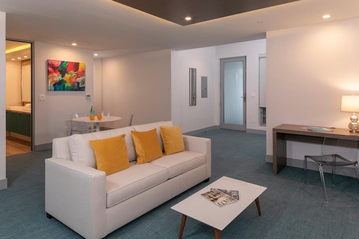 Marketplace Suites - Coral Bay
