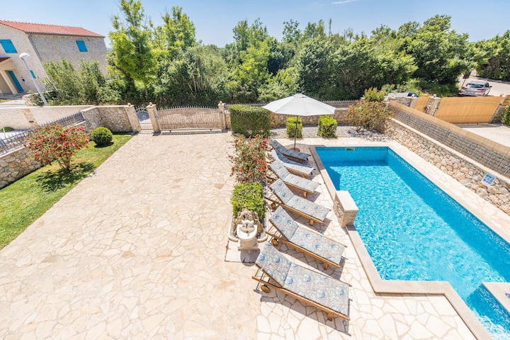 Maison Karin (V3221-k1) - Privlaka