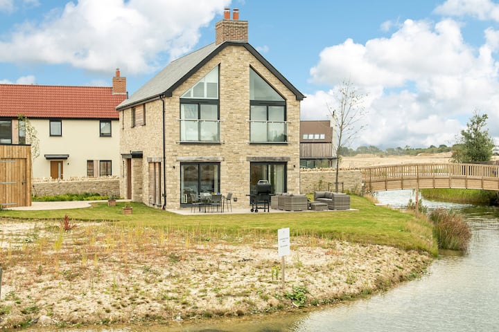 Overton Island 01 (Oi01), Silverlake, Dorset - Dorset