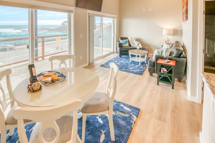 Ocean View & Whale Watching! Dog Friendly In Depoe Bay! - Depoe Bay, OR
