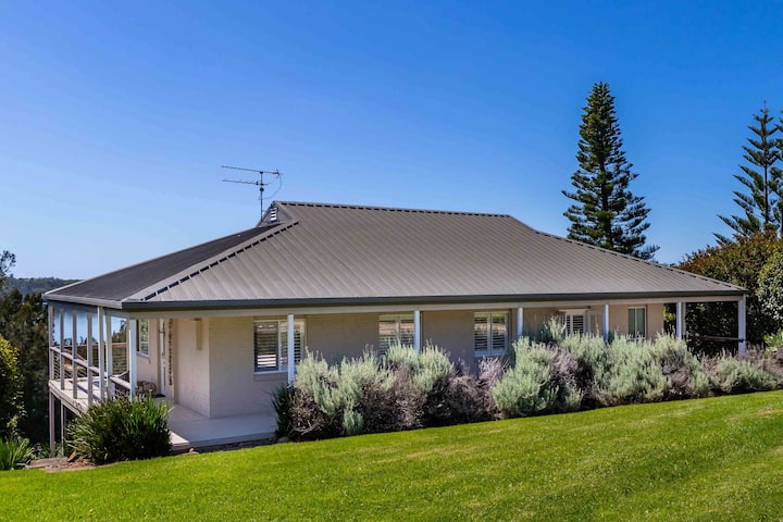 Upstairs Only @ Between Two Lakes - Tuross Head