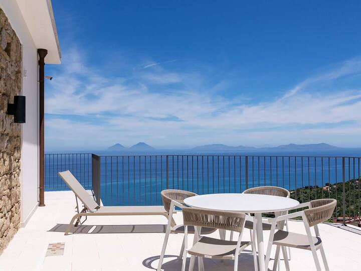 Appartamento Con Terrazzo Vista Sulle Isole Eolie - Capo d'Orlando