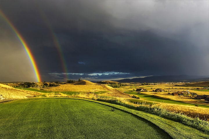 Luxurious Suite On Golf Course In Eureka, Montana - Eureka, MT