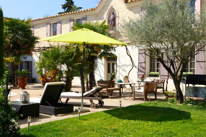 Villa à Saint-gilles Avec Piscine - Saint-Gilles