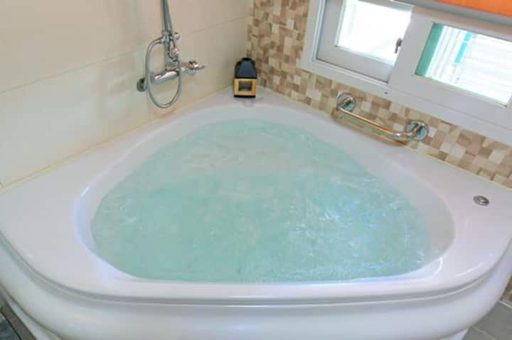 스파 가능한 객실, 아넥스 202호 - Gyeongju-si