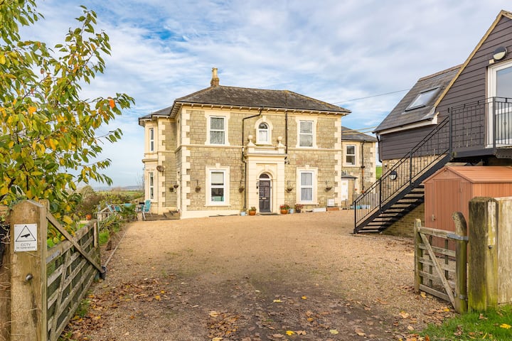 Clevelands Coastal & Countryside - Isle of Wight