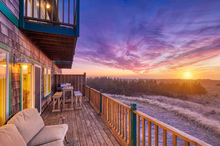 Ocean Front, Pets Ok, Ping Pong, (Ocean View A) - Long Beach, WA