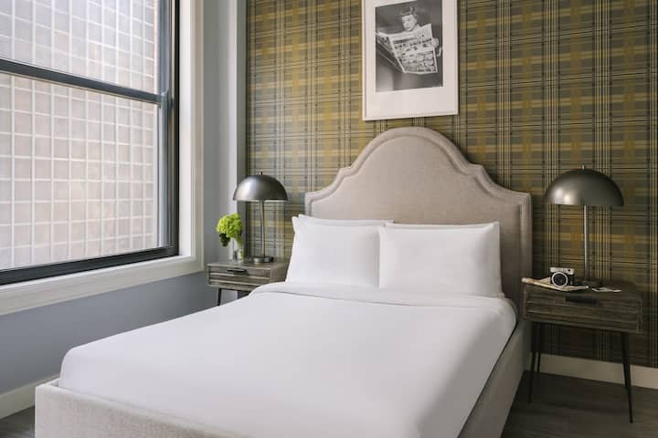 Sonder The Plymouth | Four-bedroom Apartment - Grant Park, IL