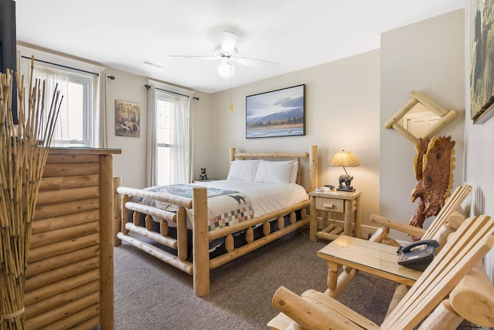 Historic Boutique Hotel - Rockaway Beach, MO
