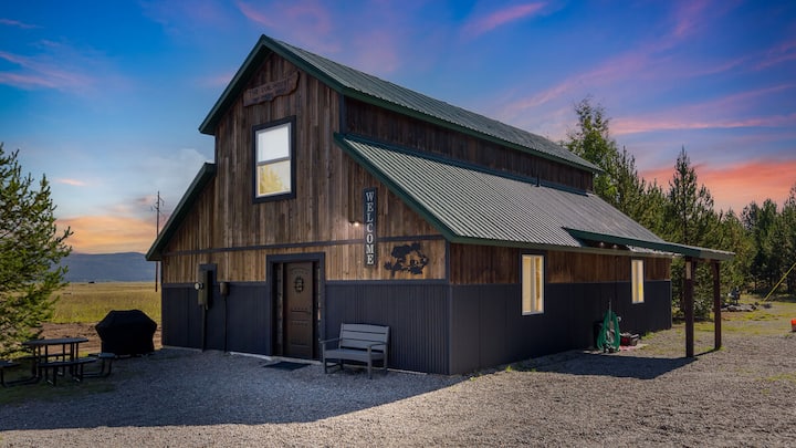 Pet Friendly Home! Cub House,3br/2½ba,sleeps 8,fir - Island Park, ID