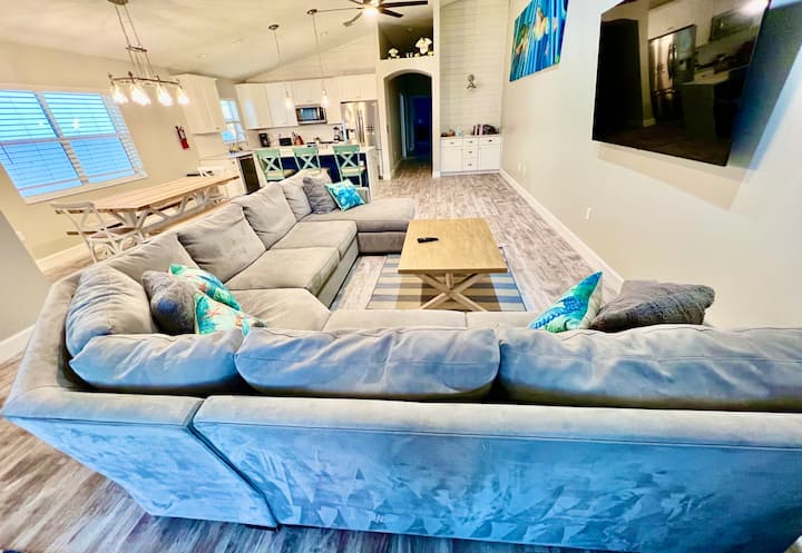 Turtle's Nest-golf Cart-steps To Beach - Indian Rocks Beach, FL