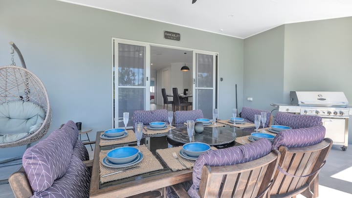 Tranquillity By The Sea - Hideaway Bay