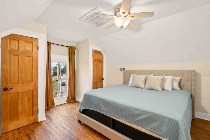 Cozy Downtown Macon Loft - Walk To Hospital - Macon, GA