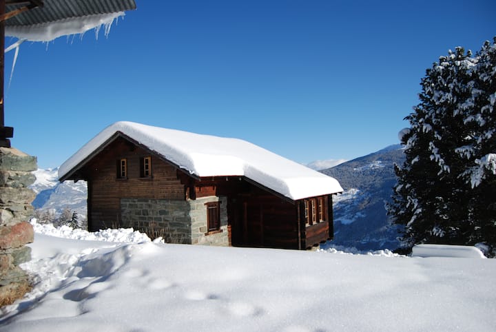 Chalet Paisible Avec Magnifique Vue Sur Les Alpes - Nax
