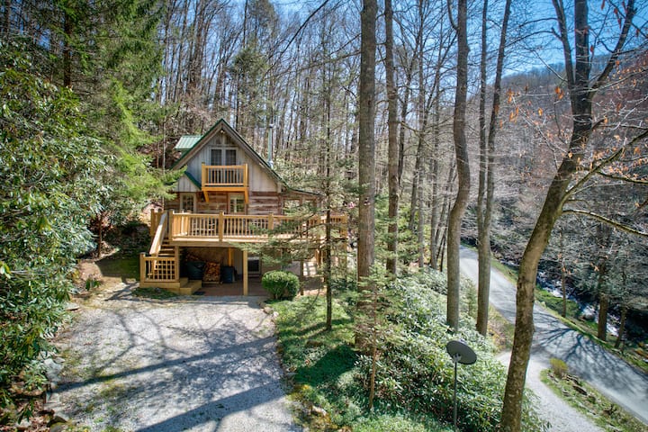 Creeksong Cabin -Fire Pit, Large Creek On Property - Banner Elk, NC