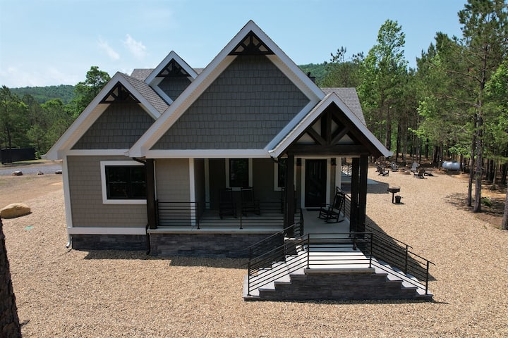 Lakeview Cabin | Hot Tub | Kayaks | Fishing | Game - Mena, AR