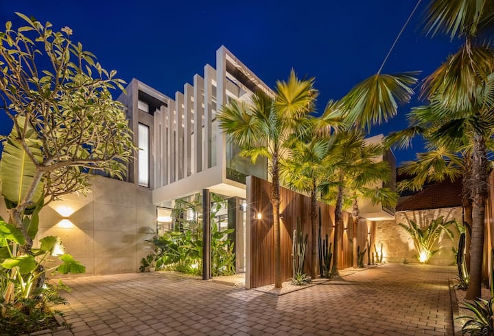 Big 4br Modern Villa 9-close To The Beach Canggu - Australië