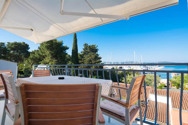 House Rajna - Beach Apartment With A Beautiful Sea - Biograd na Moru