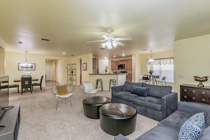 Cheerful Lovely 3br Retreat ~ Fam & Friends - Fort Worth, TX
