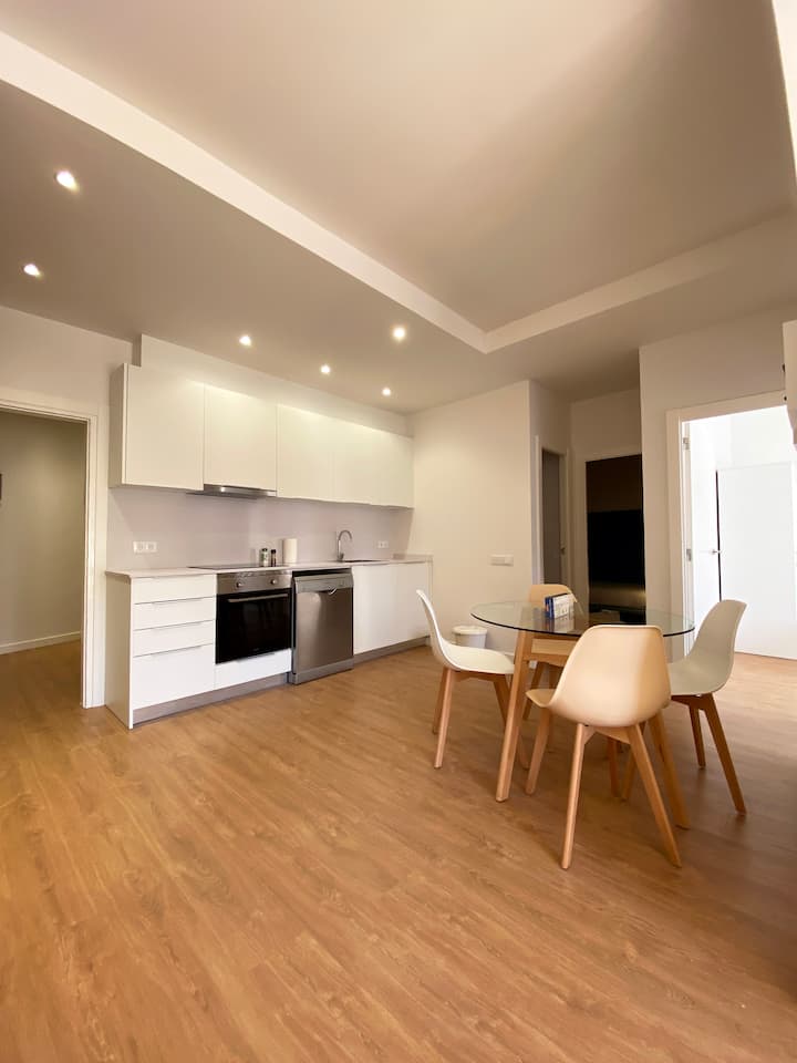 L’eixample | Private Balcony | Home Office | Wifi - Barcelona