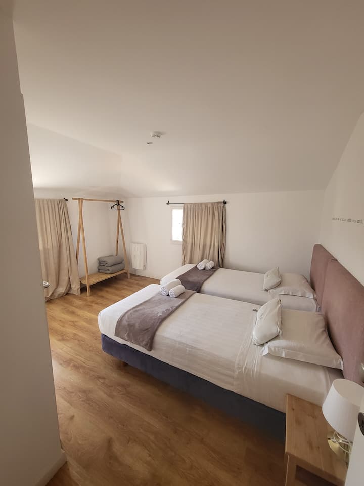 Twin-entreprise-sdb Privée Avec Douche-vue Sur Rue - Fatima