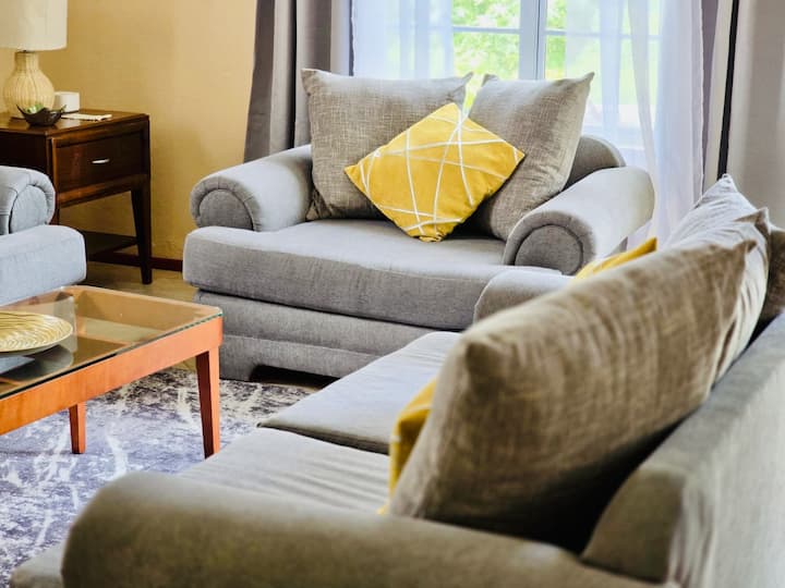 Bonvue 2br Near Pitons Walk To Town & Beach - Saint Lucia
