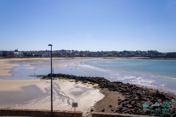 A Erquy, à Proximité Du Port, En Bordure De La Pla - Erquy