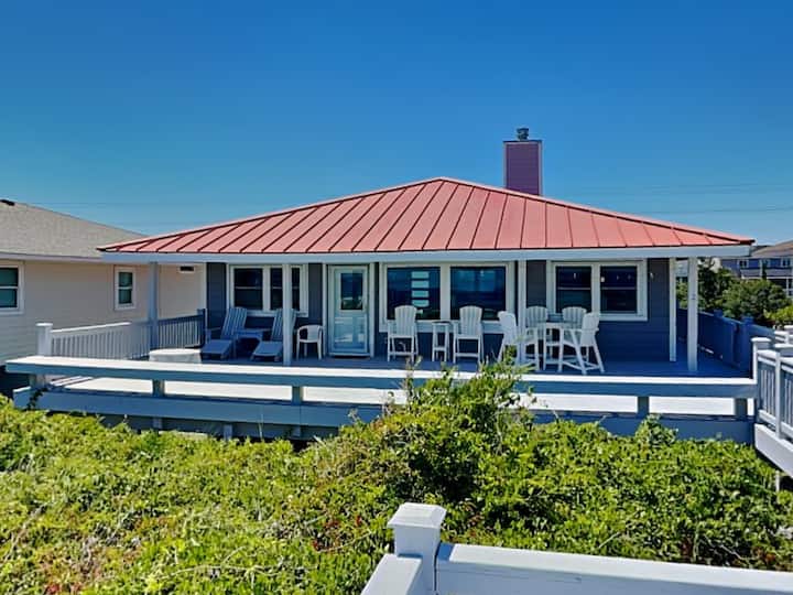A Beach Pearle | Oceanfront + Walk To The Beach! - Topsail Beach, NC