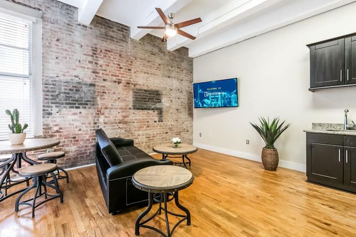 Modern 1bd Condo Steps From French Quarter - 新奧爾良