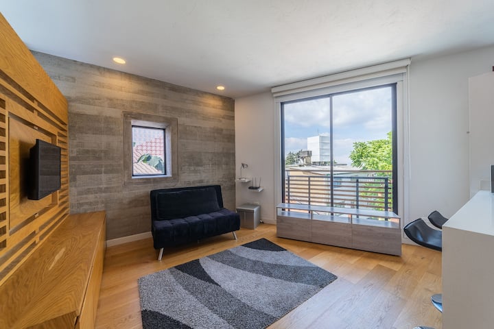 |Ahead| Minimalist Loft @La Candelaria + Parking - Bogota