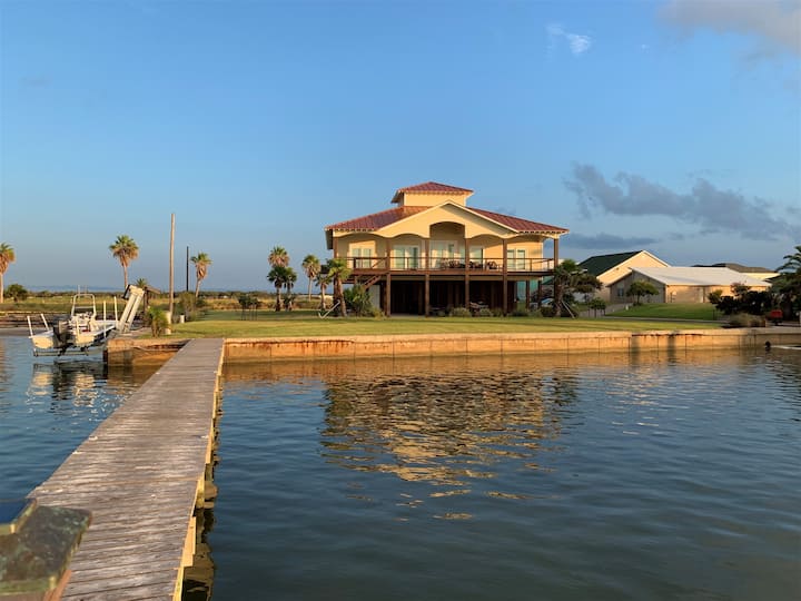 ¡Nuevo Listado! Hermosa Casa En El Intracoastal - Gran Pesca! - Rockport, TX