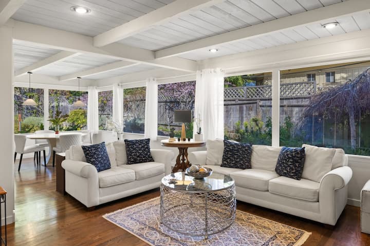 Walk To Carmel By The Sea Two Bedroom Two Bath - Monterey, CA