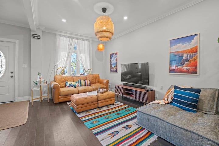 Organic Garden Home In Junction Triangle - Toronto