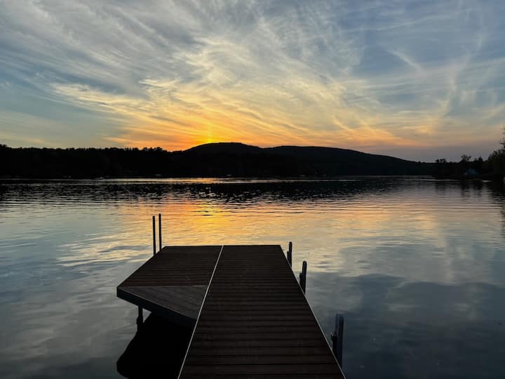 Sunsets, Fireplace, 5 Minutes To Butternut! - 蒙特雷