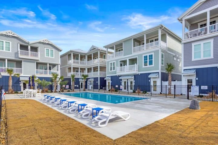 Luxury Condo Emerald Isle, Nc. - Emerald Isle, NC