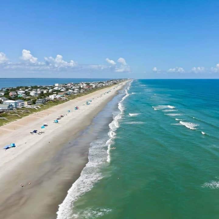 Newly Constructed Luxury Condo At Emerald Isle! - Emerald Isle, NC