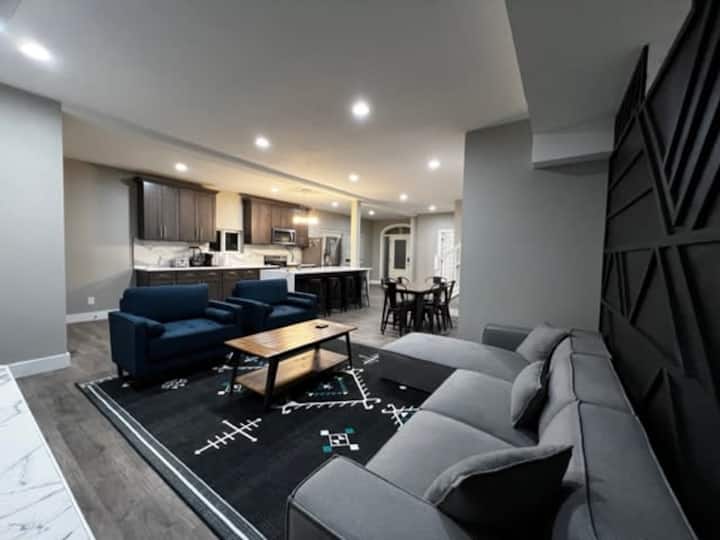 Minutes From Anything Downtown Indy! - Indianapolis, IN