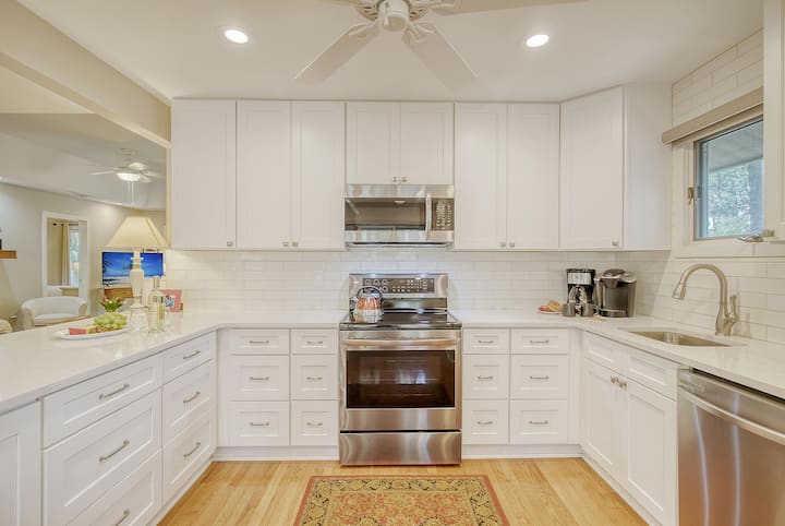 Community Pool, Dock, River Views! - Kiawah Island, SC