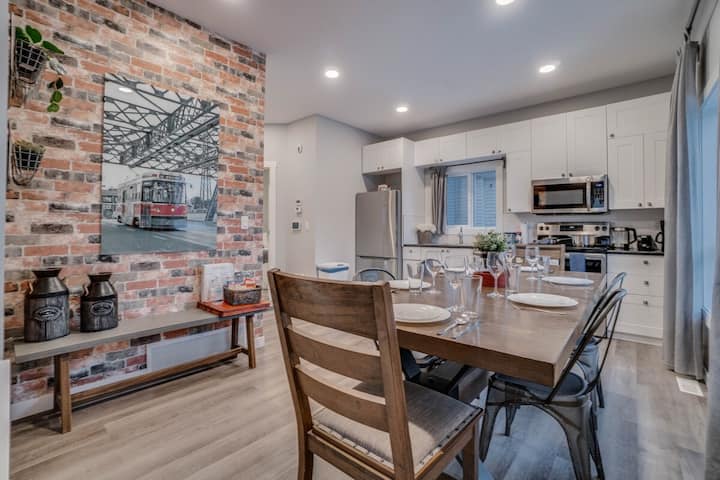 Joey - Central Hub For Nomads & Urban Explorers! - Edmonton