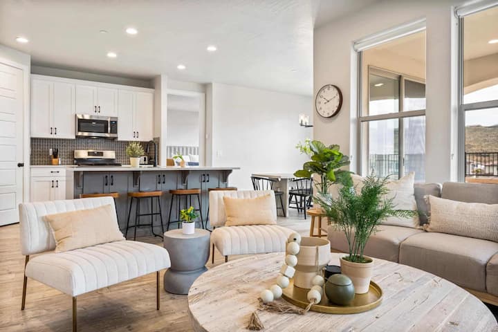 Zion's Gateway Retreat: Community Waterslide - Utah