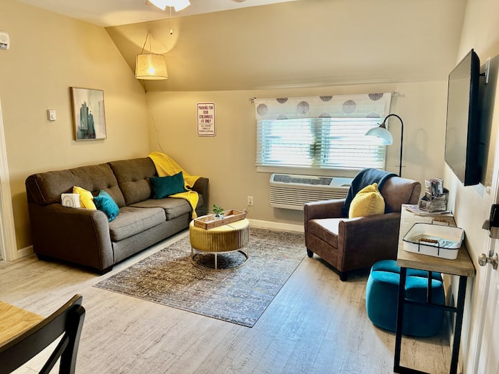 Apt 3, Historic District, Downtown - Rapid City, SD