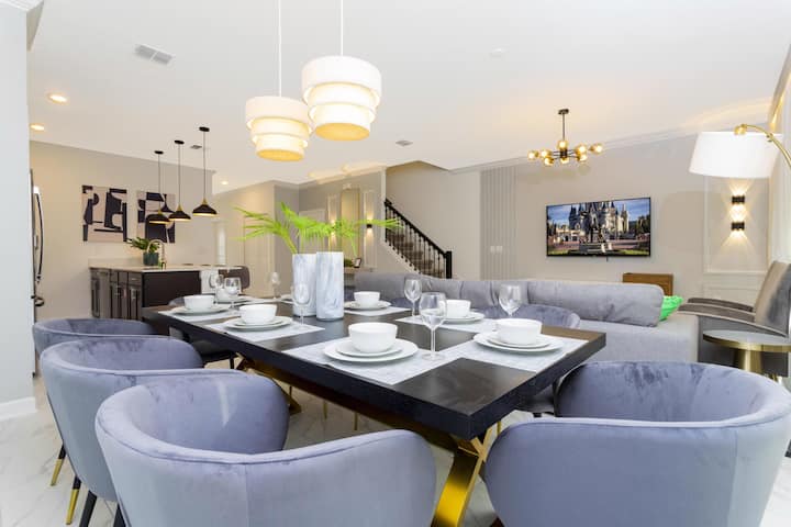 Contemporary 5br/4ba Townhome 11 Miles From Disney - Davenport