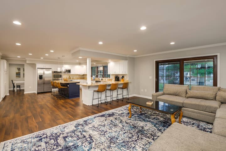 Spacious 4br Near Botanical Gardens + Downtown - Columbus, OH