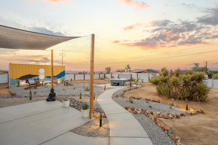 2br Desert Cabin | Hot Tub | Near Park + Town - Joshua Tree, CA