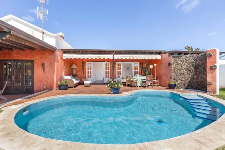 Bayside Evergreen House, Serenity Oasis Garden Poo - Arrecife