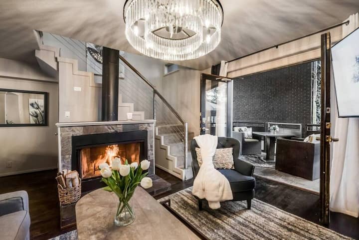 Sunny & Spacious 2br Loft W/ Pool + Patio - Dallas, TX