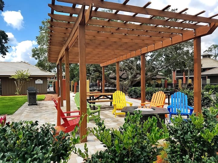 Family Getaway! 2 Cozy Units W/ Pool & Gym Access! - Palm Coast, FL