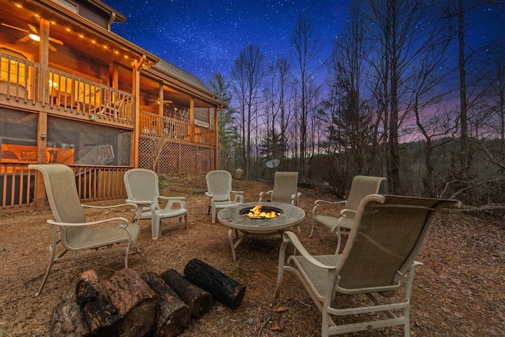 Skyview: Full Cabin, Hot Tub, Game Room - Ellijay